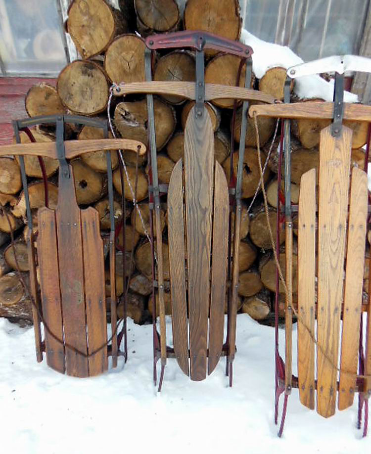 Lodge and Den | TRADITIONAL MARINE OUTFITTERS